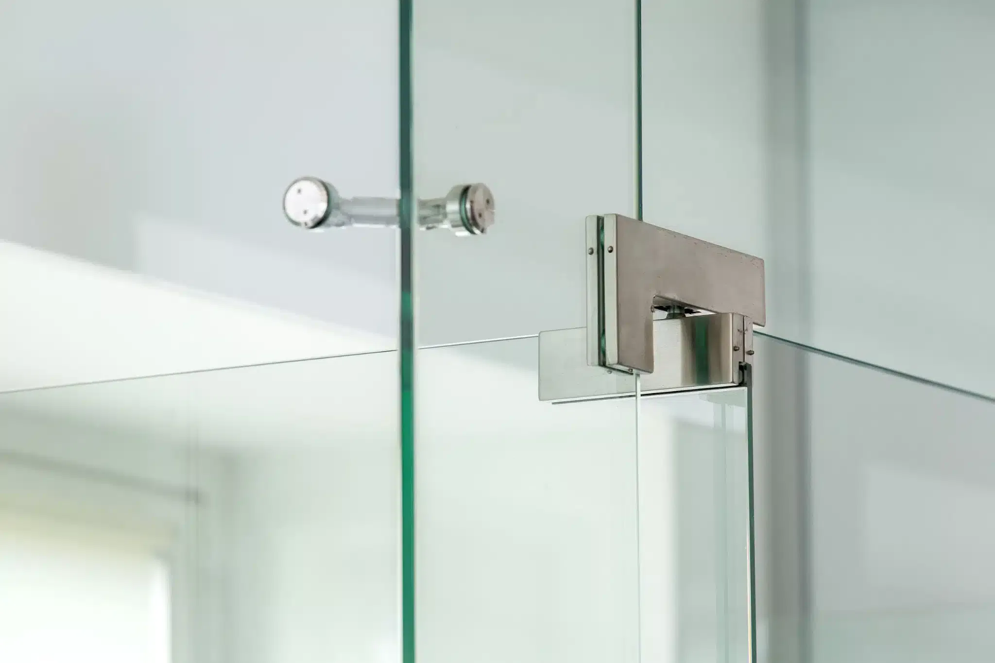 Window Glass vs. Mirror Glass: Key Differences |Murray Glass